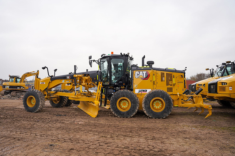 Lynch welcomes new Motor Graders to our rapidly growing fleet!