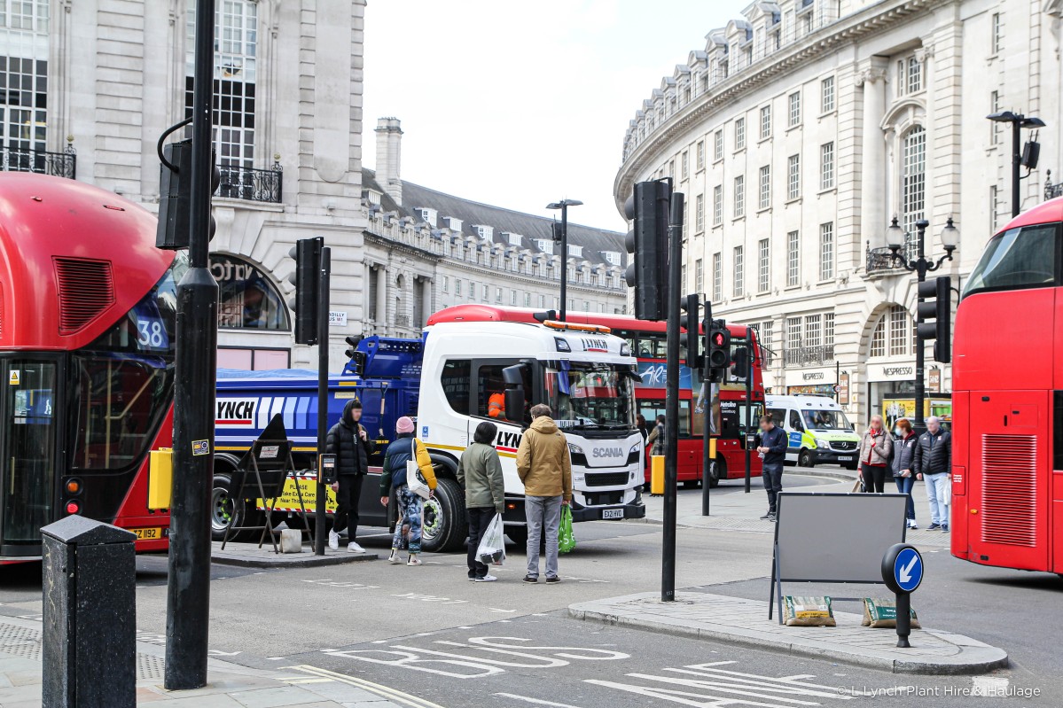 Low Entry, High Visibility Tippers