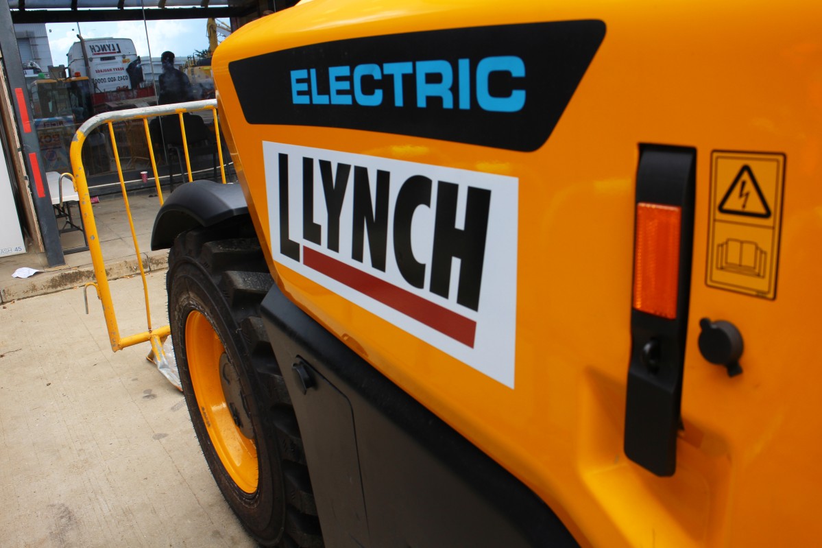 Lynch go green with brand new 6M Electric Telehandlers