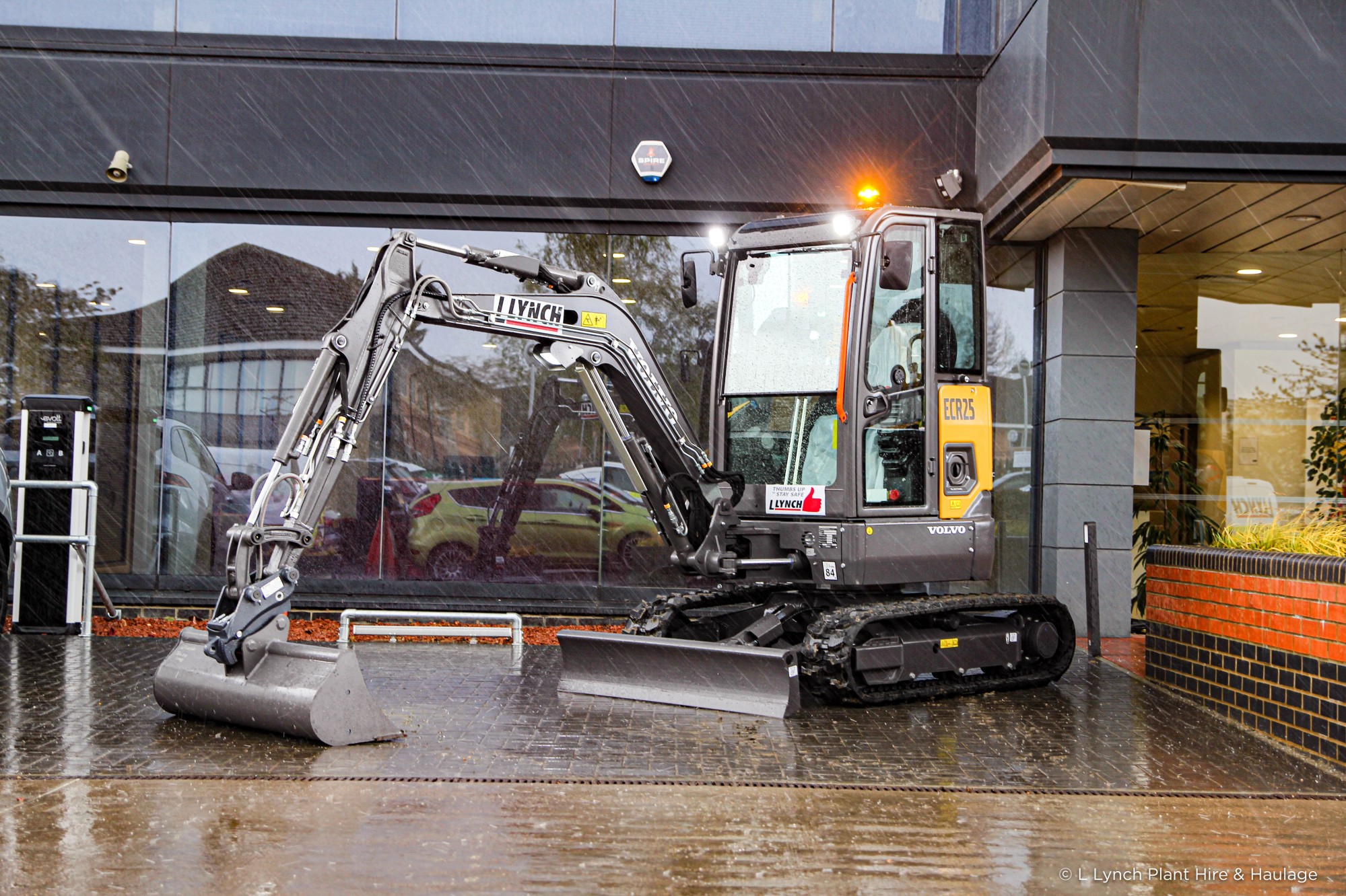 Electric 2.6T Volvo ECR25 lands at Lynch’s Southern Depot